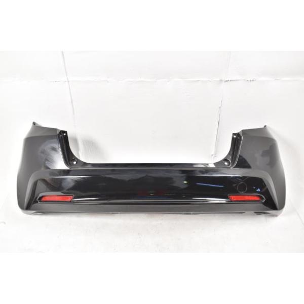 **** 商品説明を必ずご確認ください ****部品管理番号：240124002215100メーカー純正品番：71501-TF0-900ZD部品名：RバンパーASSY部品区分：リサイクル品車名：フィット車両タイプ名：5ドアハッチバック通称型...