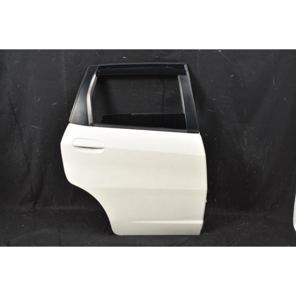 **** 商品説明を必ずご確認ください ****部品管理番号：240627001813300部品メーカー：アサヒメーカー純正品番：67510-TF2-J00ZZ部品名：右RドアASSY部品メーカー品番：M2L3部品区分：リサイクル品車名：フ...