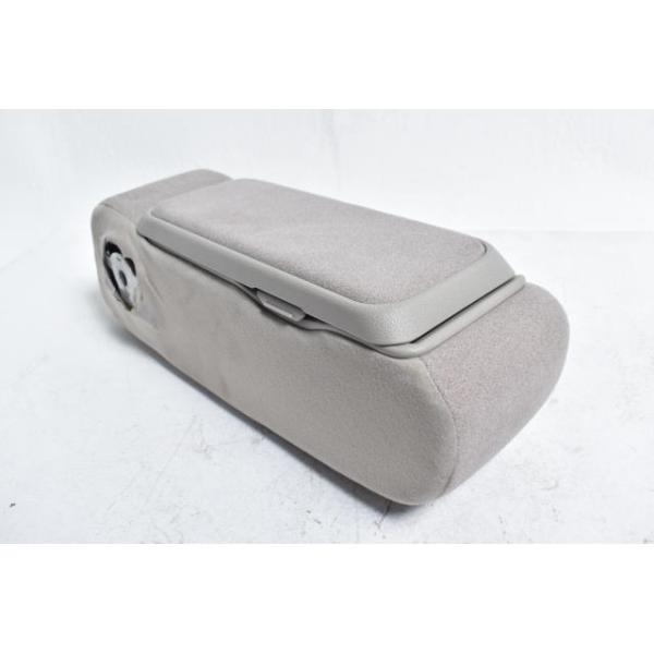 **** 商品説明を必ずご確認ください ****部品管理番号：250704001570460メーカー純正品番：72810-B2820-E1部品名：アームレスト部品区分：リサイクル品車名：キャスト車両タイプ名：5ドアハッチバック通称型式：LA...