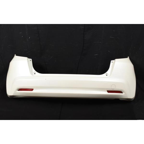 **** 商品説明を必ずご確認ください ****部品管理番号：250716001715110メーカー純正品番：71501-TF0-900ZL部品名：Rバンパーフェース部品区分：リサイクル品車名：フィット車両タイプ名：5ドアハッチバック通称型...