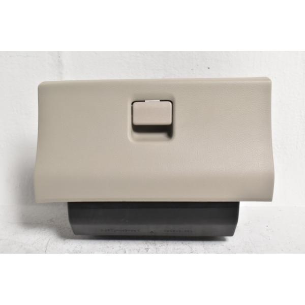 **** 商品説明を必ずご確認ください ****部品管理番号：251125002070210メーカー純正品番：73410-80P00-PZR部品名：グローブBOX部品区分：リサイクル品車名：ラパン車両タイプ名：5ドアハッチバック通称型式：H...