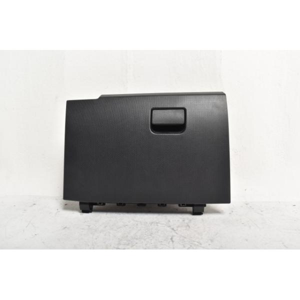 **** 商品説明を必ずご確認ください ****部品管理番号：260401003470210メーカー純正品番：5550-B2330-C0部品名：グローブBOX部品区分：リサイクル品車名：タント車両タイプ名：5ドアハッチバック通称型式：LA6...