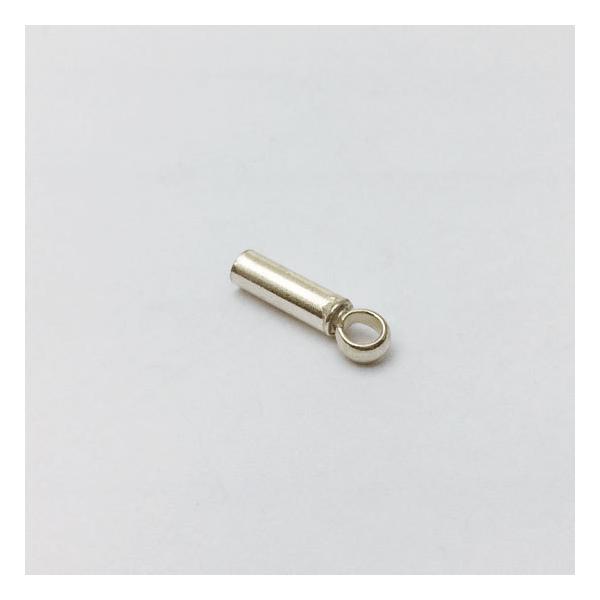 【材　質】シルバー【サイズ】外径4.9mm×高さ15.8mm（内径2.8mm）※個体差があるため若干サイズが異なります。予めご了承ください。【重　量】0.6g【特　徴】無地※この商品は一つ一つ手作りのため、同じデザインやサイズでも若干異なり...