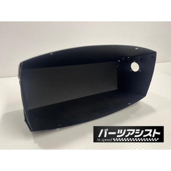 ハコスカ前期用のグローブボックス生地は異なりますが似せて作ってます。箱がボロボロの方に如何でしょうか。職人の手作り品となります。