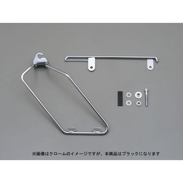 品番：79327商品内容：■サドルバッグとハンガーのセット。個別に購入されるよりお得です。■仕上げ ： ブラック■許容ベルト幅 ： 約260mm■車体左側用※サドルバッグハンガーは、必ずデイトナ社やアフターマーケットのサドルバッグサポートと...