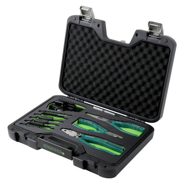 メーカー品番：PDS-02カラー：ブラック/グリーン商品サイズ：Wサイズ：360mm Hサイズ：260mm Dサイズ：76mm単位：1セットセット内容/付属品：セット点数：10点  【セット内容】 ネジザウルスGT：PZ-58 ネジザウルス...