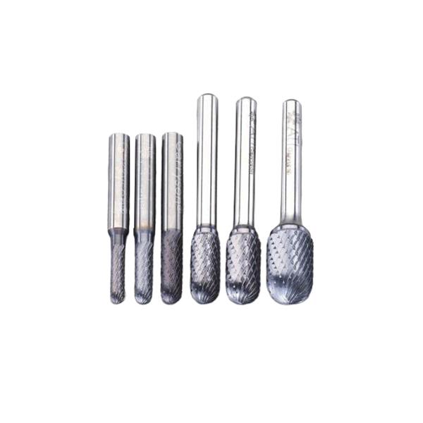 メーカー品番：EA819V-17商品サイズ：軸径：6.0mm ケースサイズ：110×95×25(H)mm単位：1セットセット内容/付属品：6本組 品番：刃径×刃長×全長 EA819VB-4：4×16×50mm EA819VB-5：5×16×...