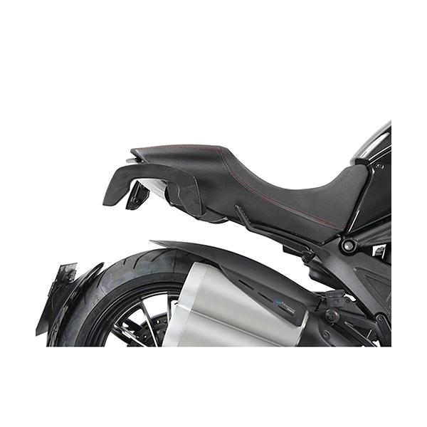 メーカー品番：630-7503-0001適合車種：Diavel 1200[11-18]カラー：ブラックタイプ：サイドケース・バッグ用単位：1セット