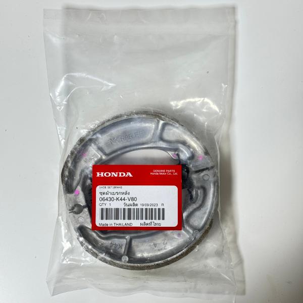 【適合車種】■車種名：ご所有のバイクに取り付け可能か適合表等でご確認お願い申し上げます。【商品内容】■セット内容：HONDA純正 ブレーキシュー 1セット■純正品番：06430-K44-V80【商品説明】■HONDA純正ブレーキシュー。ご所...