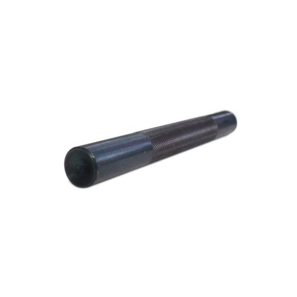 円錐型の飾りカシメのうち、直径が10mmというスタンダードなサイズが小丸ピラミッドです。約1cmということで使いやすくベルトや鞄、靴の装飾に使われます。飾りカシメ小ピラミッド丸を打つための工具です。