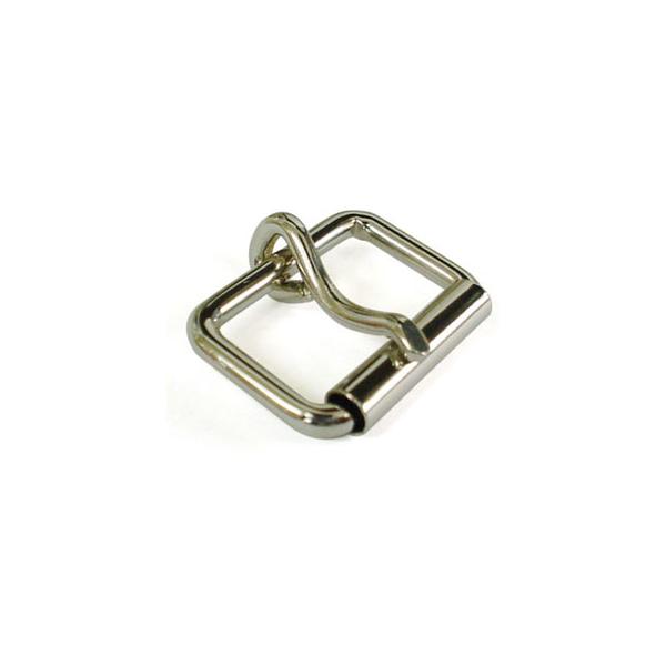 外寸2.7cmの四角い形の金具を21mm幅のベルト用に美錠バックルにしました。線の細い角カンに、ピン（足）と管が付いたシンプルな構造。鉄製の本体にニッケル鍍金をかけてシルバー色に仕上げています。