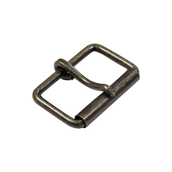 外寸5cm足らずの四角い形の金具を40mm幅のベルト用に美錠バックルにしました。細めの角カンに、ピン（足）と管が付いたシンプルな構造。鉄製の本体にアンティーク鍍金をかけてアンティーク色に仕上げています。