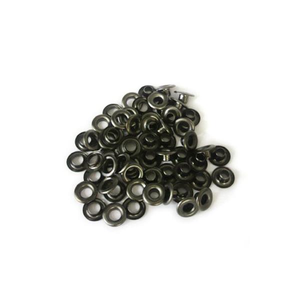 裏も表も全く同じように仕上がる、内径3mmの両面ハトメ200です。裏も表もドーナッツ状の立体的な輪ができるため、非常に存在感があります。取付後には直径3mm穴の周囲に約2mmのぷっくりした金属縁ができます。また本体の高さが4mmしかなく座金...