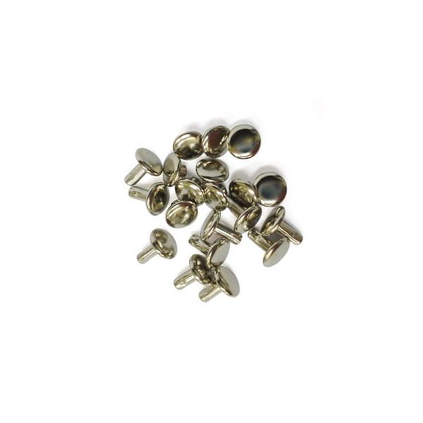 頭(メス)の直径7mm、足(オス)8mmの真鍮製の中カシメの足並です。真鍮製。両面タイプ。つけた革や布の裏側が、表と同じように綺麗に仕上ります。足軸径2.7mm。革や布の厚みが厚み5mm以下のものにお使いください。3mm以下の場合は<...