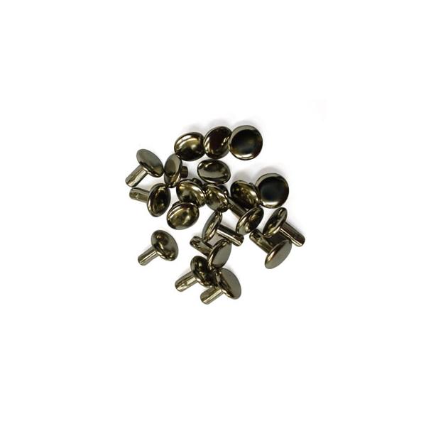 頭(メス)の直径7mm、足(オス)8mmの真鍮製の中カシメの足並です。真鍮製。両面タイプ。つけた革や布の裏側が、表と同じように綺麗に仕上ります。足軸径2.7mm。革や布の厚みが厚み5mm以下のものにお使いください。3mm以下の場合は<...