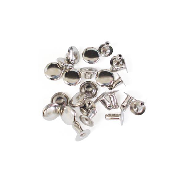 頭(メス)の直径9mm、足(オス)8mmの真鍮製の大カシメの足並です。真鍮製。片面タイプ。足軸径3mm。革や布の厚みが厚み6mm程度のものにお使いください。4mm以下の場合は足短タイプをご検討ください。