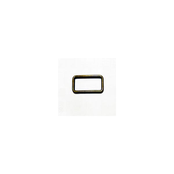 内径40×20mm、太さ4mmの鉄線を曲げて四角の形にした「角カン」です。本体は鉄製で、線の端は溶接していません。製造加工と鍍金加工は全て日本国内でおこなっています。