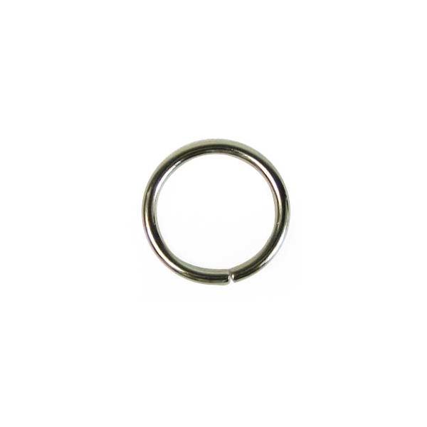 「丸カン2×15」は、リングの内径が約15mm、本体の鉄線太さが約2mmの丸い輪のカン金具。線の先端は溶接していません。本体は鉄製ですが、表面にニッケル鍍金・アンティーク鍍金、2種類の鍍金をかけて仕上げています。ニッケル鍍金はスタンダードな...
