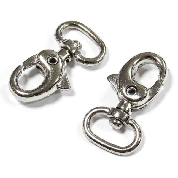 開閉レバー付を押すと開き、取り付け可能の金具です。カニカンに回転カンがついたデザインです。アクセサリー・雑貨小物や、小さめバックの持ち手やショルダーバックの肩紐の接続金具としてご利用になれます。