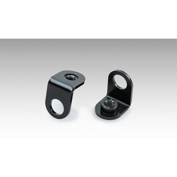 【適合】モンキー50 (12V Z50J)【材質】スチール【色】ブラック純正のウインカーブラケット部分へ装着し、シャフト径10mmのカスタムウインカーを装着する為のウインカーステーです。