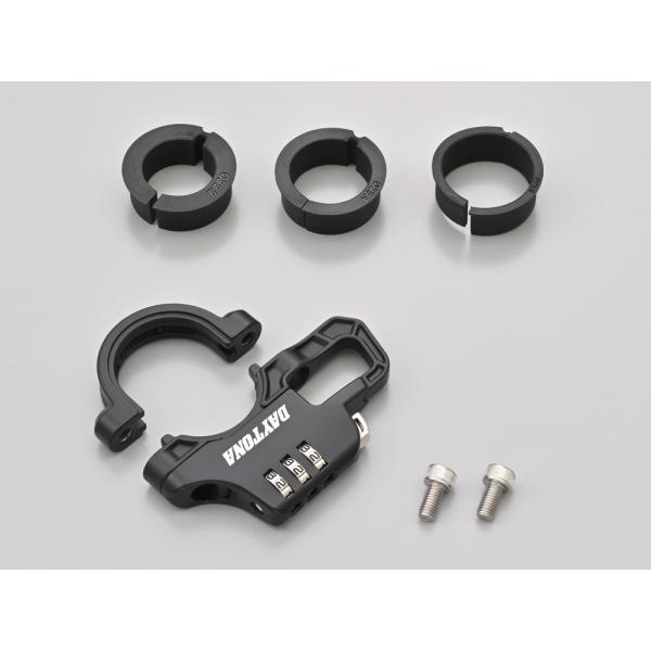 幅12ｍｍ（取り付け必要幅13ｍｍ）のスリムなヘルメットロック。ロック部は縦方向にスライドするので、コントロールスイッチ横など左右のスペースがない狭いすきまでも取り付けできます。フック部もスリムでヘルメットのDリングを引っかけやすく、また、...