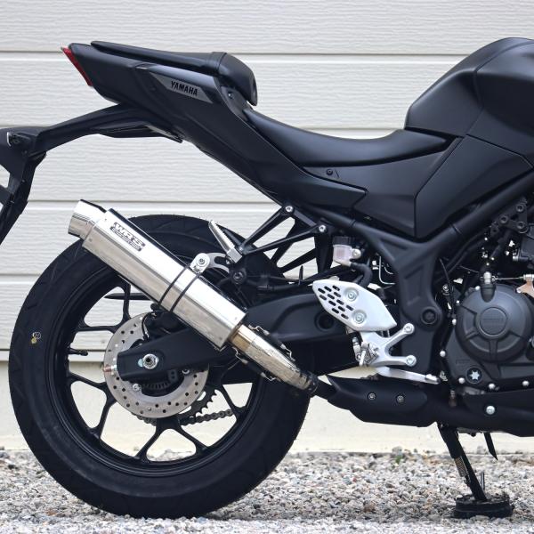 ヤマハ YZF-R25/MT-25 2025年〜モデル適合のラウンドタイプスリップオンマフラー。アクセルレスポンスの更なる改善を目指し開発。交換する事でノーマルをアップデートしてくれます。サイレンサー内部を完全専用構造とする事で、ノーマルを...