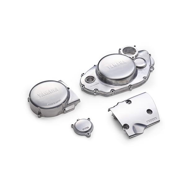 クランクケースカバーの交換時に必要なオイルシールなども同梱したケースカバーセット。車両のリフレッシュにおすすめです。◆YAMAHA SR400 (〜2021）◆適合車両機種コード：3HTE/3HTJ/3HTF/3HTK/3HTP/B0H1/...