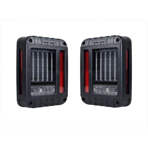 テールランプ ライト ジープ JEEP JK ラングラー バーチカル LED アクリル ブラックです。適応車種：H19年3月〜のJEEP JK型 ラングラー 2door/4door に装着可能。カラー：ブラック高輝度LED仕様に抵抗内臓型に...