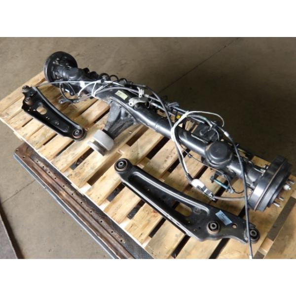 **** 商品説明を必ずご確認ください ****部品管理番号：202504026841200メーカー純正品番：MQ600029部品名：RアクスルホーシングASSY部品区分：リサイクル品車名：ｅＫワゴン車両タイプ名：5ドアハッチバック通称型式...