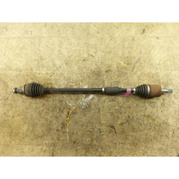 **** 商品説明を必ずご確認ください ****部品管理番号：202505003642100メーカー純正品番：44305-TE4-000部品名：右Fドライブシャフト部品区分：リサイクル品車名：シャトル車両タイプ名：ステーションワゴン通称型式...