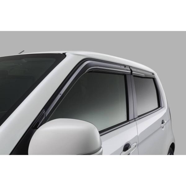 商品名：VENTILATED VISOR / ベンチレーテッドバイザー エンブレム付メーカー：ホンダ車名：N-ONE e:型式：JG5-100年式：2025年9月〜エンジン型式：適合情報：e:G / e:L・EV・FF商品構成：スモークタイ...
