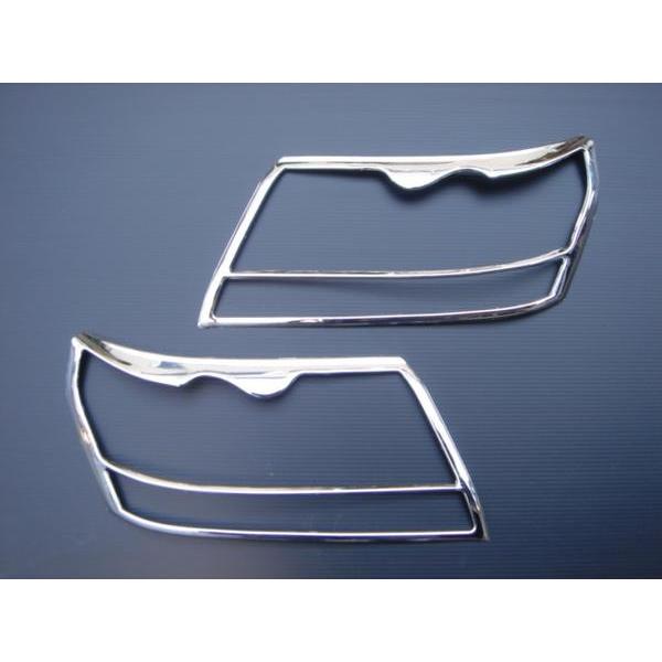 ★新品、未使用クロームライトリングになります。★適合年式：05y〜★適合車種エスクード TD系TA系★取り付け：付属しております両面テープでの接着になります。備考：マイナーチェンジや、グレード、仕様等によって記載されている年式でも装着が出来...