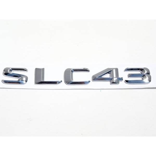 ●商品説明 新品、メルセデスベンツ用 山型メッキトランクエンブレム（スチール製）です。■2014年以降のモデルのデザインタイプ エンブレムになります。■新品未使用品となります。■サイズ：縦約２３mm/横約３５mm前後 （１文字）■サイズのご...