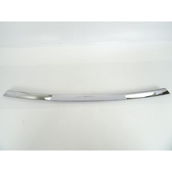 商品説明＞★新品、未使用メッキフロントリップカバーになります。★適合年式：2014年〜★適合車種：日産　NV200バネットプレミアムGXバンパー用★備考：マイナーチェンジや、グレード、仕様等によって記載されている年式でも装着が出来ない場合が...