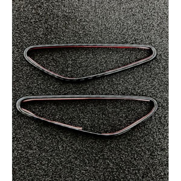 商品説明＞＞大人気♪大流行♪新商品♪新アイテム♪のカーボンルックサイドマーカーリング(フェンダーマーカー装着車用)になります。やはりカーボン柄が入るとスポーティーさがすごくでますね♪これカーボン調ですが最近の転写の技術はすごいのでかなり本物...