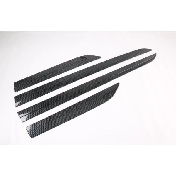 ＜＜商品説明＞＞　大人気！大好評！！ニューアイテム！！！の 　フォルクスワーゲンゴルフ（2021(令和3)年6月〜）用カーボンルックサイドガーニッシュになります。新アイテムになります♪やはりカーボン柄が入るとスポーティーさがすごくでますね♪...
