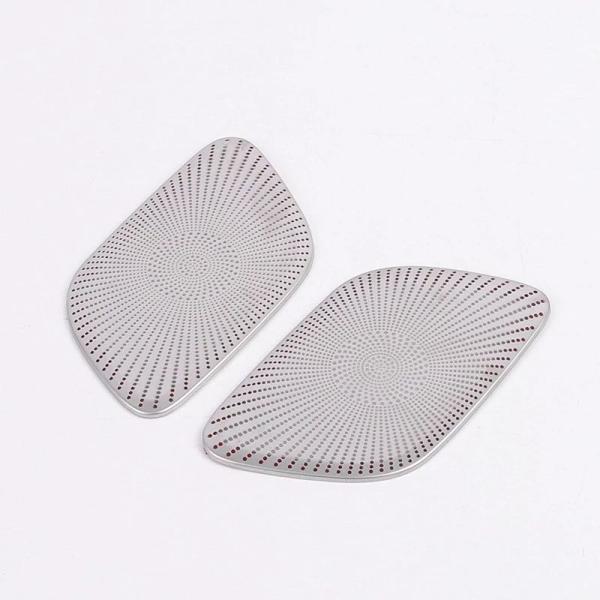 ＜＜商品説明＞＞　大好評！大人気！！ニューアイテム！！！リアスピーカーカバー（サテンシルバー）になります。新アイテムになります♪もちろん一台分ワンセットのお値段になります♪最近のお車にぴったりなサテンシルバーを投入されてはいかがでしょうか？...