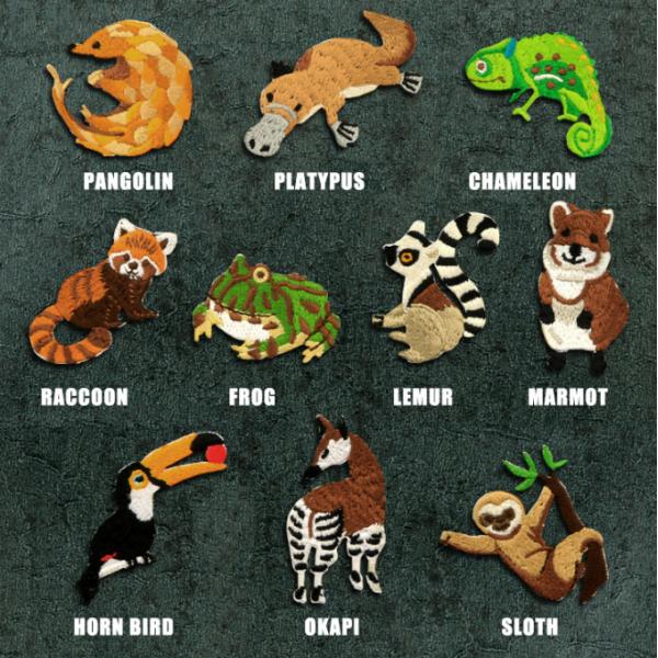 珍しい動物のワッペンで、なかなか市販されない種類ですね。ナマケモノ、センザンコウ、カモノハシ、カメレオン、キツネザル、モルモット、サイチョウ、オカピから選べます。アイロン接着ワッペンで取り付けも簡単