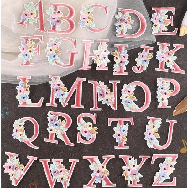 お花モチーフのかわいいのアイロンワッペンです。Tシャルやバッグに貼り付けるだけでオリジナルアイテムに変身大きさサイズなので、１つ付けるだけで存在感がすごい女の子キッズにかわいいパッチです♪【持ち物の名前付けに】スモックや帽子、通園バッグなど...