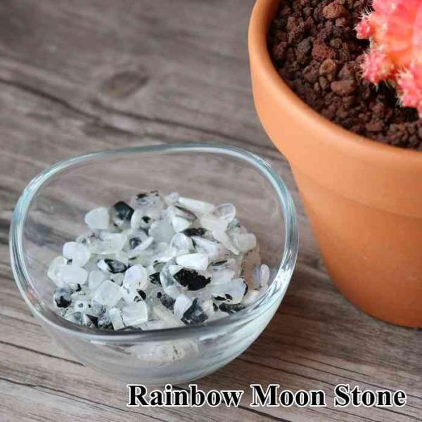 天然石 パワーストーン レインボー ムーンストーンA　さざれ石 50ｇ【レインボームーンストーン】・インスピレーションを高める・女性のお守り・6月の誕生石・未来予知能力※天然石は自然の贈り物です。照明の関係実際の色と多少イメージが異なる場合...