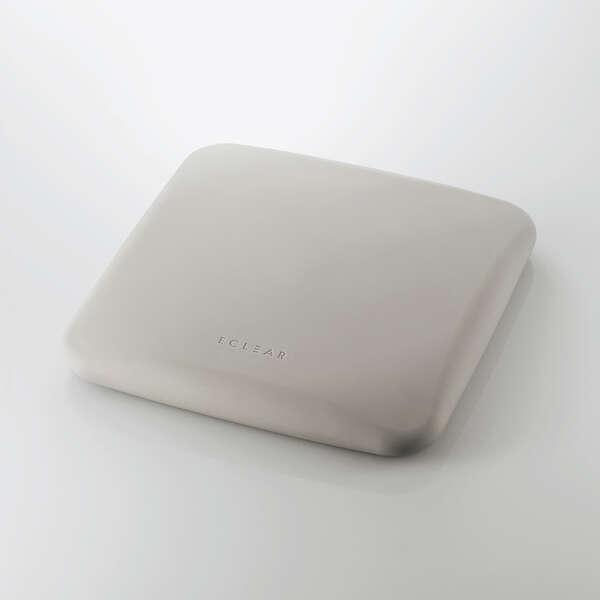 座るだけの簡単体幹トレーニング!安全設計の耐荷重120kg。市販のクッションカバー(45×45cm)を装着できる、安定した座り心地とコンパクトなサイズでインテリアにも馴染むスクエア型バランスクッションです。