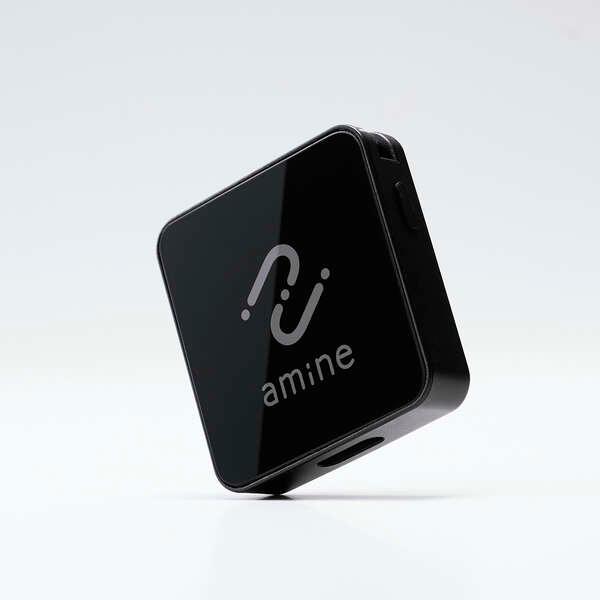 電池切れの心配がいらない、USB Type-C(TM)充電式!鍵やかばんなど大切な物に付けて、Android(TM)の「Find Hub」アプリからありかを探せる、amine(あみね)シリーズの紛失防止タグ(スマートタグ)です。表面にはガラ...