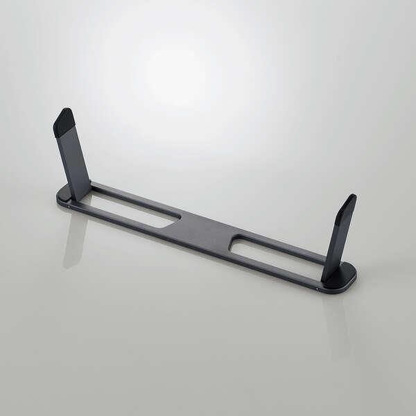 ノートPCの画面部分を上げ目線をあげることできPC作業時の姿勢を改善することができる、ノートPCの底面に取り付けて使用する13.3〜15.6インチノートPC対応の折りたたみ式アルミ合金製ノートPCスタンドです。