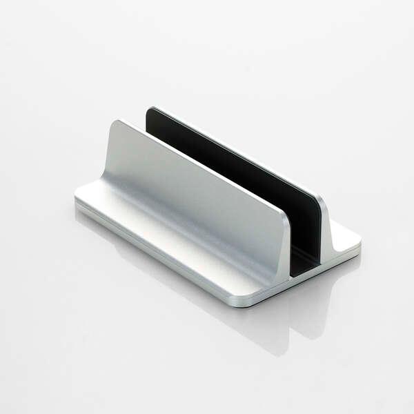 机の上を広々活用できる!ノートパソコンもしくはタブレットを1台スタンド可能な、縦置きスタンド。堅牢で上質な仕上げのアルミ合金製です。