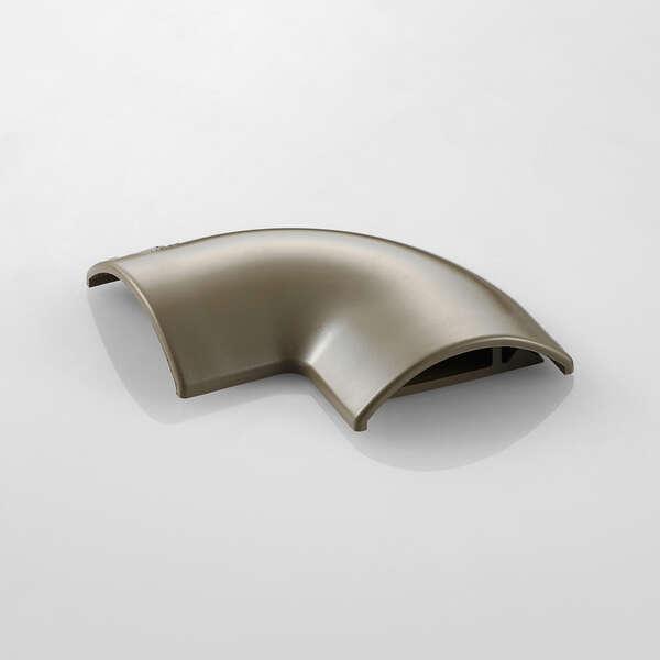 基台付きで、カバーはワゴンモールの蓋の上からかぶせるだけ。床配線の際のケーブルを保護し、すっきりと収納できる床用モール(LD-GA1207MBR)用のジョイントパーツ(曲ガリ)。