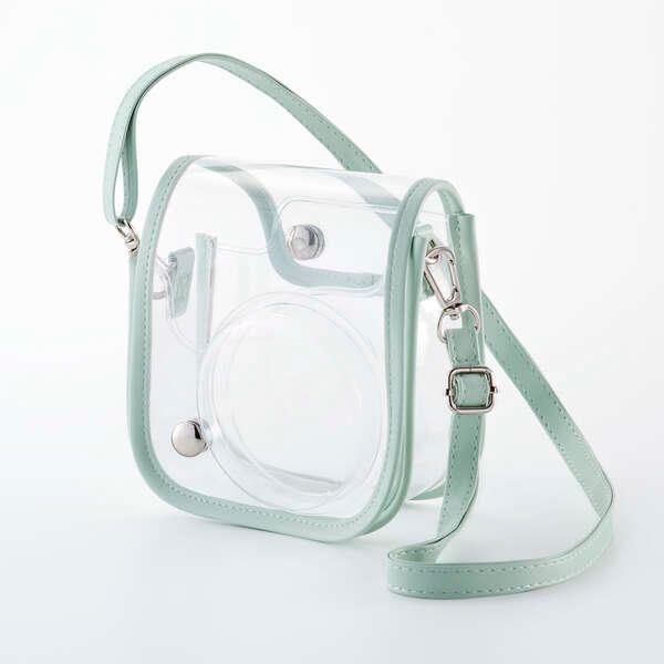 instax mini 12(チェキ)を傷やホコリから守るカメラケースです。ケースからカメラを取り出す手間なく、フラップをめくるだけですぐに撮影できるので、思い立った瞬間を逃しません。クリア素材で本体カラーを活かしたまま、チェキの可愛さを引...