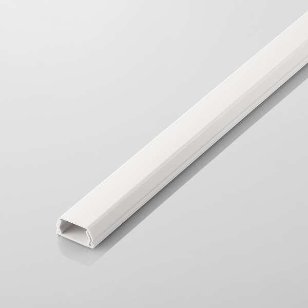 粘着テープがプラモールの底面に予め貼り付けてあり、テープ貼り作業が不要。壁に配線するケーブルを断線などから保護し、すっきりと収納できる長さ1m幅26mmのフラットモール。