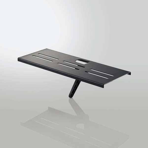 液晶ディスプレイの上を有効に利用して、机の上に置いていたちょっとした小物やよく使う物を置くことができるディスプレイボードです。