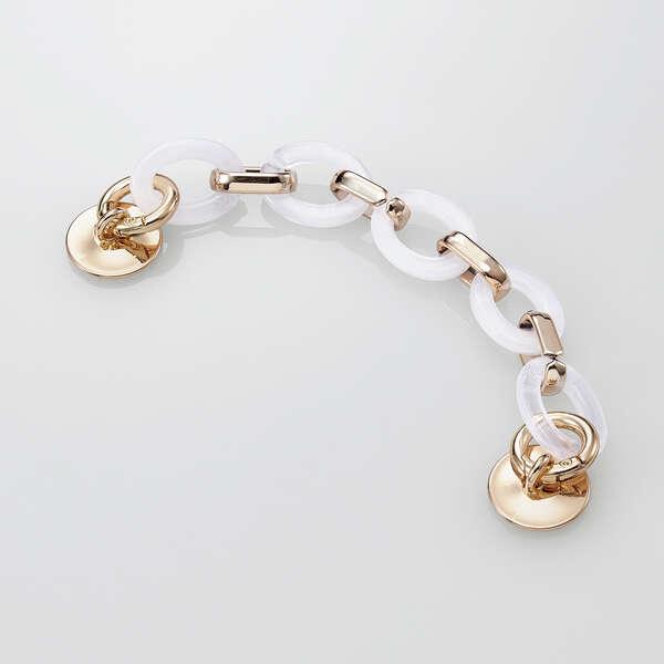 スマホケースに貼るだけで使える、&amp;meシリーズのスマートフォン落下防止用キーリングハンガーチェーンです。お手持ちのスマホケースを自分好みにアレンジ!上品な印象でカジュアルやエレガントなど幅広いファッションスタイルにマッチするデザイン...