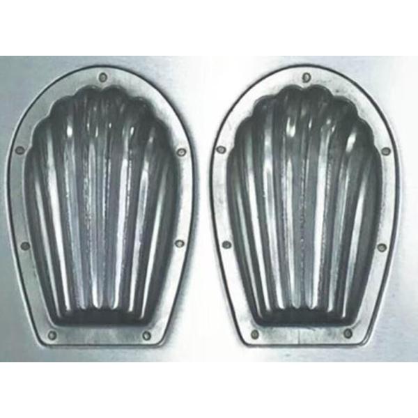 ■商品コード：KMP009-1■シルバー天板 マドレーヌ型 8P シリコン付 1個入 松永製作所  KMP009-1■材質：ブリキ/シリコン加工■容量：ー●生産国:日本●定番のマドレーヌ型は、8個付けのため初心者から上級者まで人気の型となり...